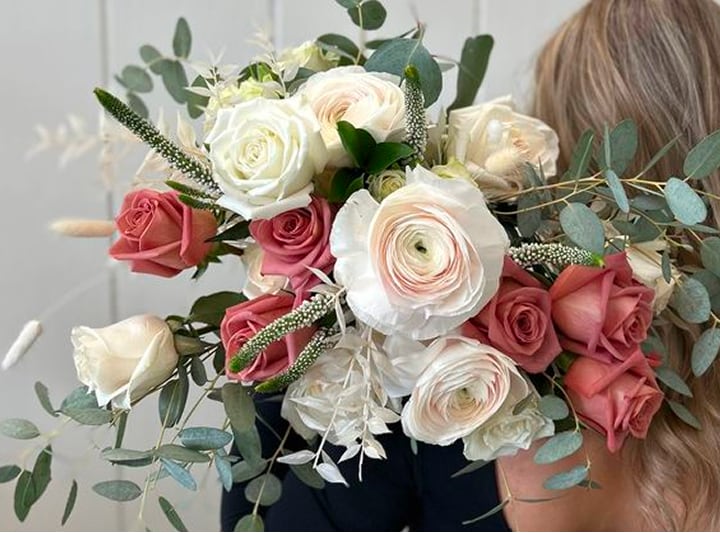 Karen's Flower Shop: Milton Flower Delivery - Local Milton Florist