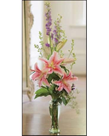 European Bud Vase in Tucson AZ - Inglis Broadway Florist