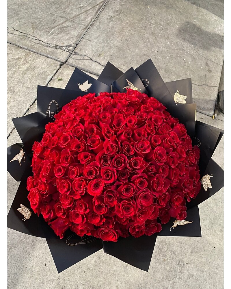 Red roses 100 store