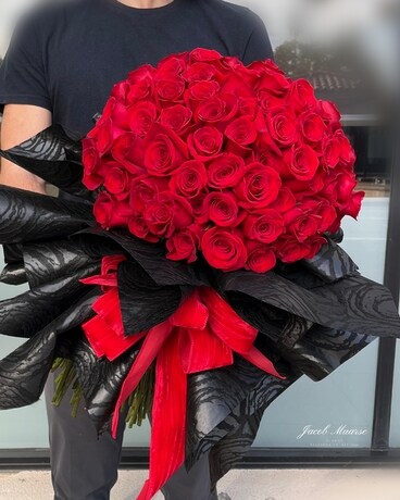 Red Pave Roses / Hand Tied Bouquet in Pasadena CA - Jacob Maarse Florist