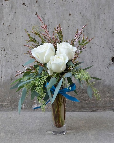 Zeta Tau Alpha Bud Vase in Fort Collins CO - Palmer Flowers