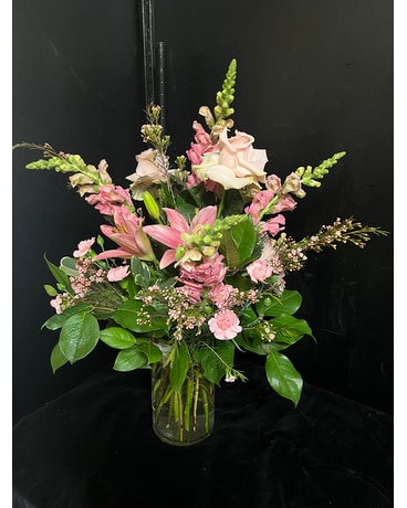 Sympathy Collections Delivery Memphis TN - Lynn Doyle Flowers & Events