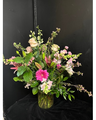 Sympathy Collections Delivery Memphis TN - Lynn Doyle Flowers & Events