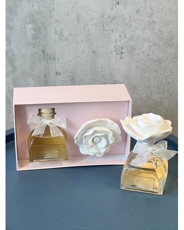 Ceramic Flower Diffuser Gift Set in Fort Worth TX - TCU Florist ...