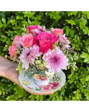 Coraopolis Florist - Flower Delivery by Suburban Floral Shoppe