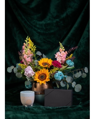 Piqua Florist - Flower Delivery by Genell's Flowers