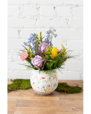 Piqua Florist - Flower Delivery by Genell's Flowers