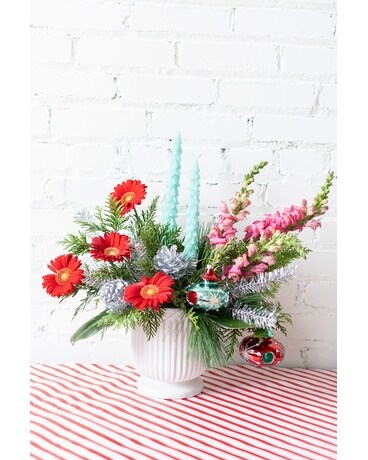 Piqua Florist - Flower Delivery by Genell's Flowers