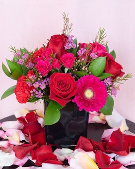 Piqua Florist - Flower Delivery by Genell's Flowers