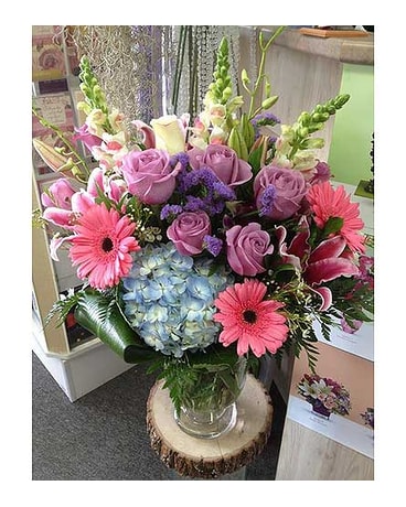 Beautiful Spring by Vivian in Ottawa ON - Vivian Flowers