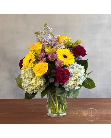 Hurricane Medium in Somerset MA - Pomfret Florist & Flower Delivery