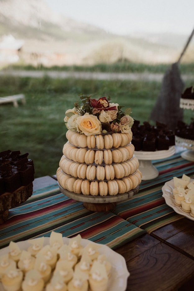 Meredith & Wayne | Wedding Flowers by Sturtz and Copeland
