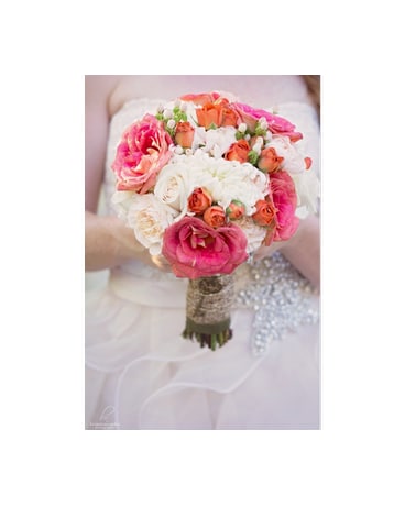 Sweet Rose Boquet in Kissimmee FL - Golden Carriage Florist