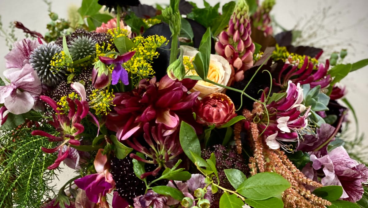 Courtenay Florist - Flower Delivery by 5th Street Florist
