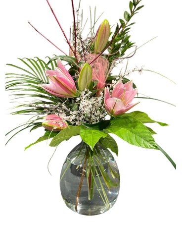 Courtenay Florist - Flower Delivery by 5th Street Florist