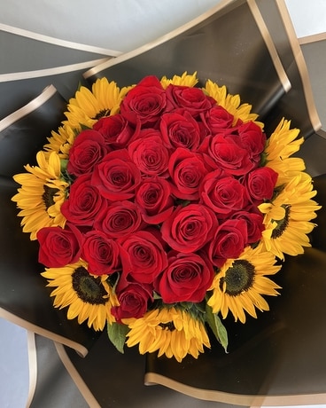 Ramo Buchon - Large Bouquet Delivery Berwyn IL - Berwyn's Violet Flower ...