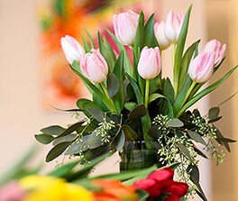 Oshkosh Florist - Flower Delivery by House of Flowers