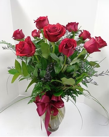 Deluxe Roses in Geneva NY - Don's Own Florist & Flower Delivery