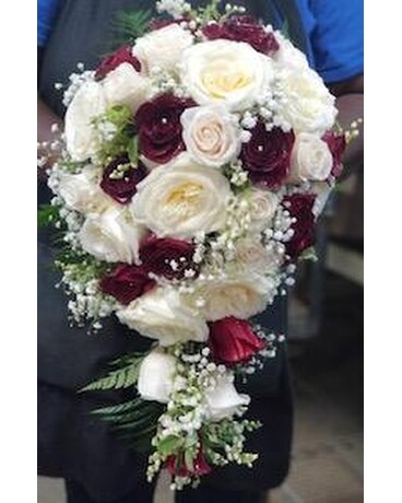 Wedding Bouquet in Orlando FL - Harry's Famous Flowers