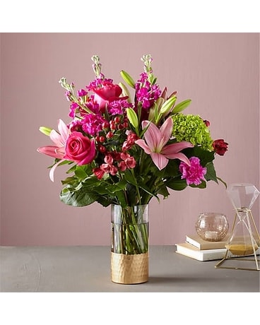 FTD Blushing Beauty Bouquet in Orlando FL - Harry's Famous Flowers