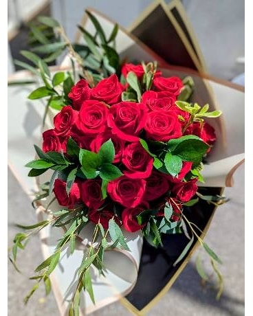 Ramo Buchon Rose Bouquet in Nashville TN - Flowers By Louis Hody