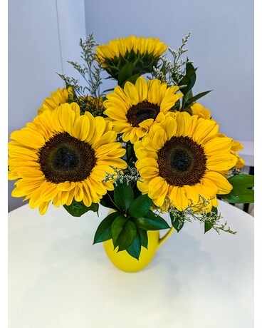 Kingston Florist - Flower Delivery by Pam's Flower Garden