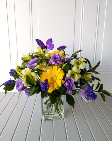 Pam's Flower Garden, Kingston, ON | Find a Florist
