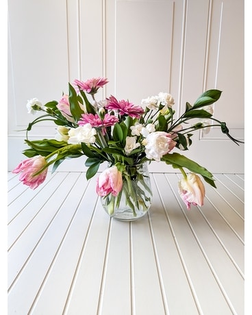 Pam's Flower Garden, Kingston, ON | Find a Florist