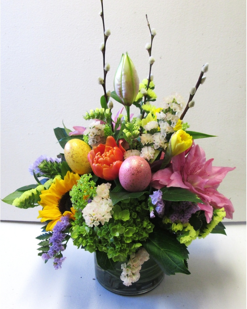 Easter Morning (HS26-17) in Worcester MA - Holmes Shusas Florists, Inc