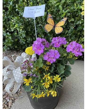 Caspian Outdoor Planters - Deluxe in Newton KS - Flowers by Ruzen ...