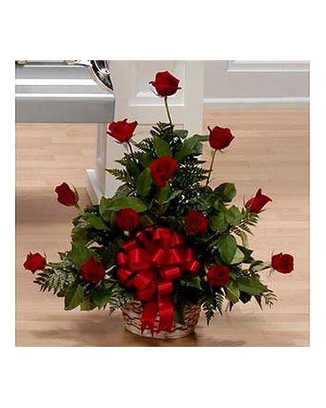 Petite Red Rose Arrangement in Southfield MI - Thrifty Florist