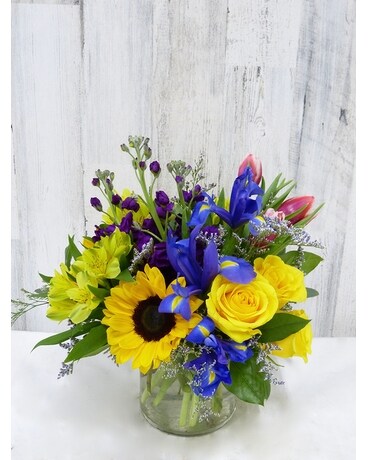 Fresh Spring Flowers In Silver Spring | Bell Flowers