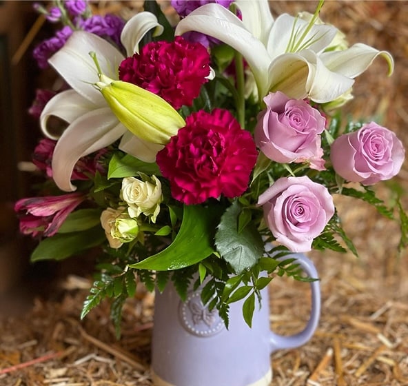 L & D Florist - Flower Delivery in Cornelia, GA