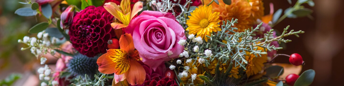 L & D Florist - Flower Delivery in Cornelia, GA