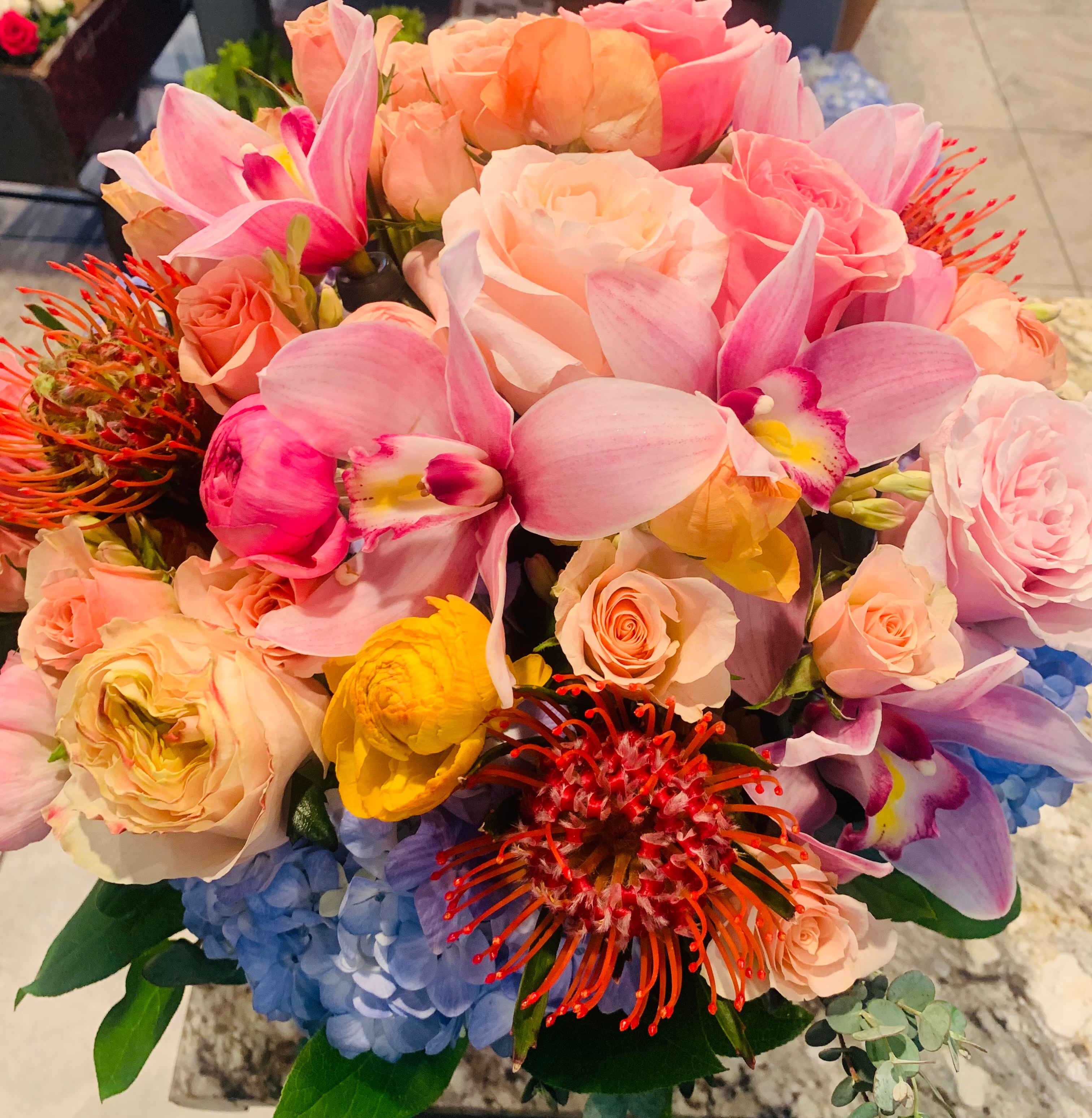 Houston Florist - Flower Delivery by River Oaks Flower House, Inc.