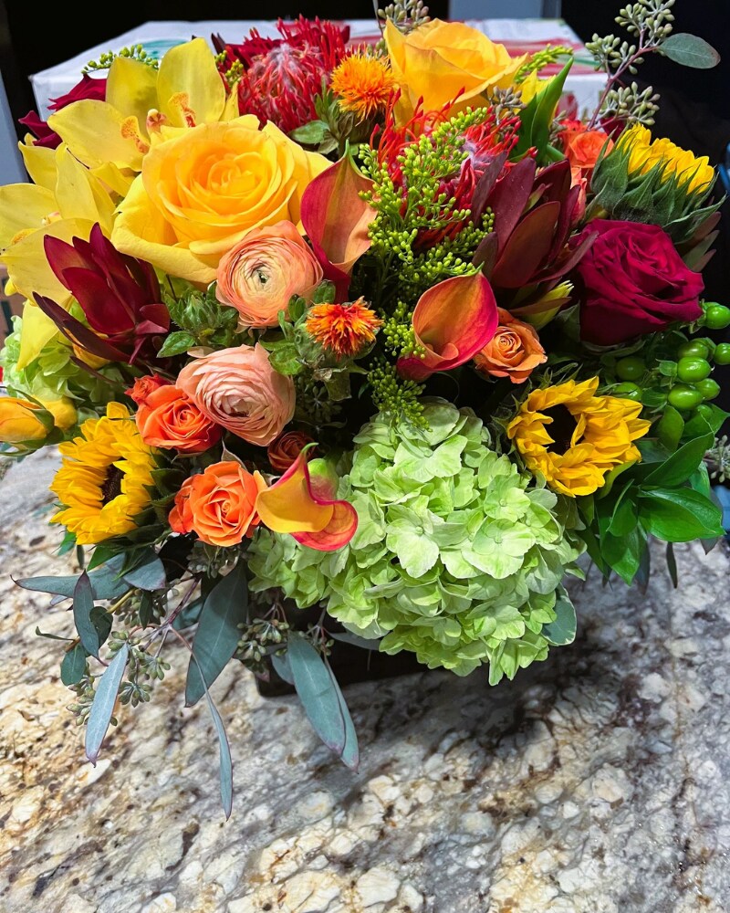 Houston Florist - Flower Delivery by River Oaks Flower House, Inc.